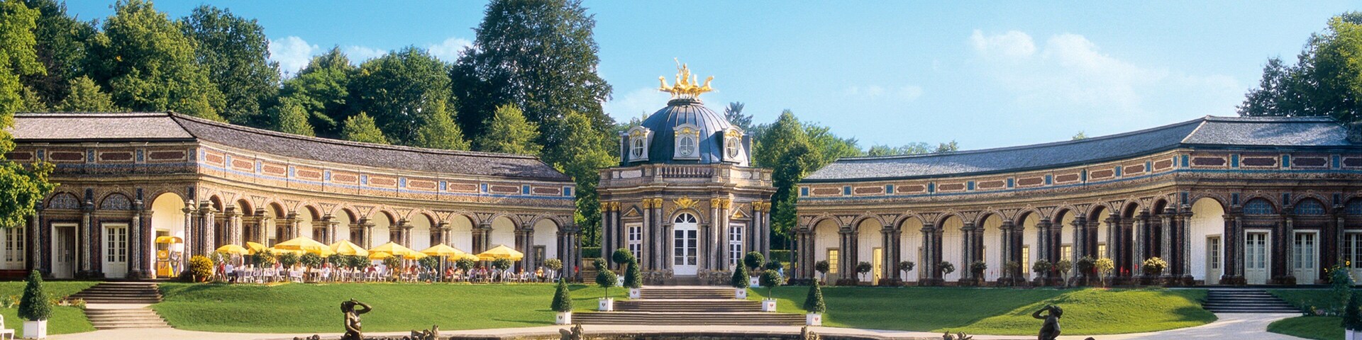 Hermitage Old Palace showing chateau or palace, a fountain and heritage architecture