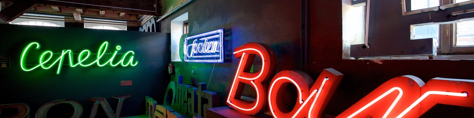 Neon Muzeum showing interior views and art