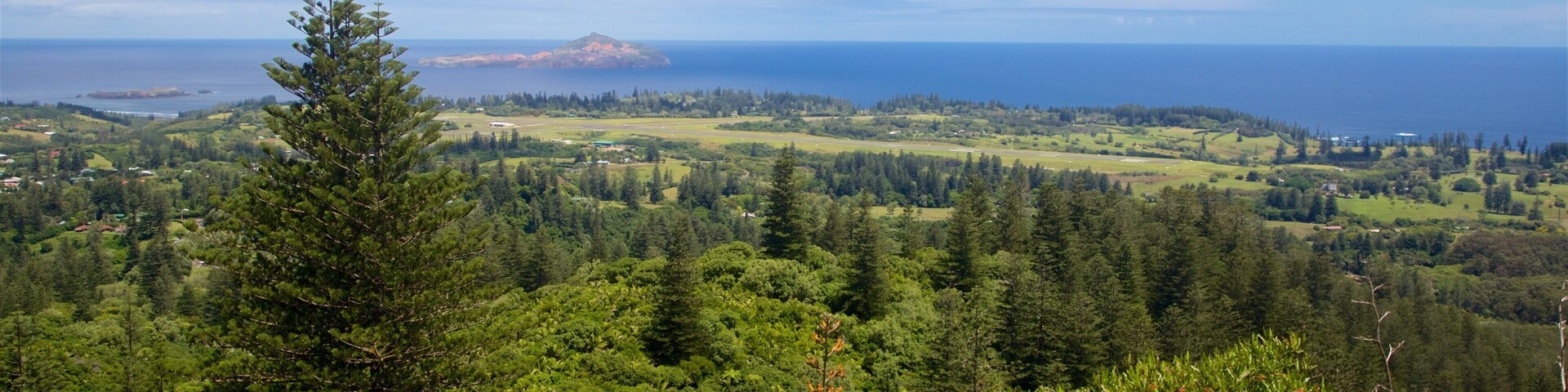 Mount Pitt showing tranquil scenes, landscape views and general coastal views