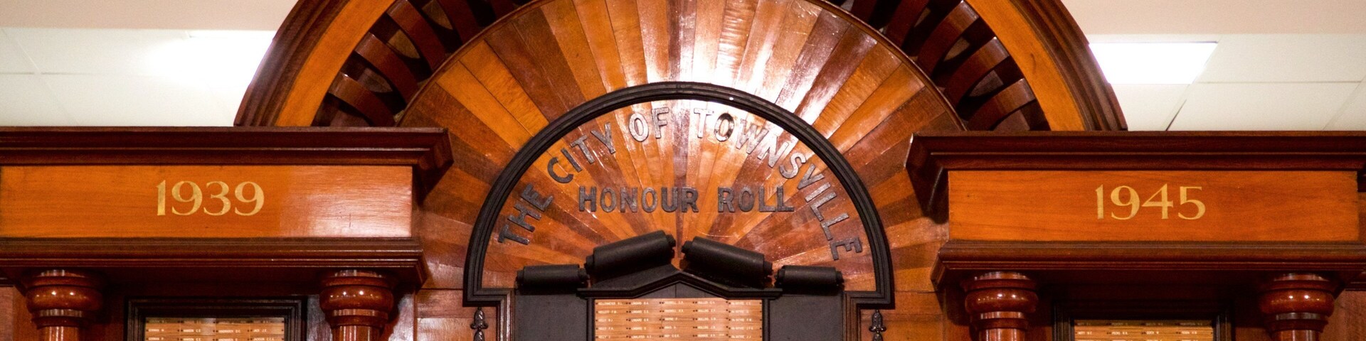 Army Museum North Queensland que inclui vistas internas e elementos de patrimônio