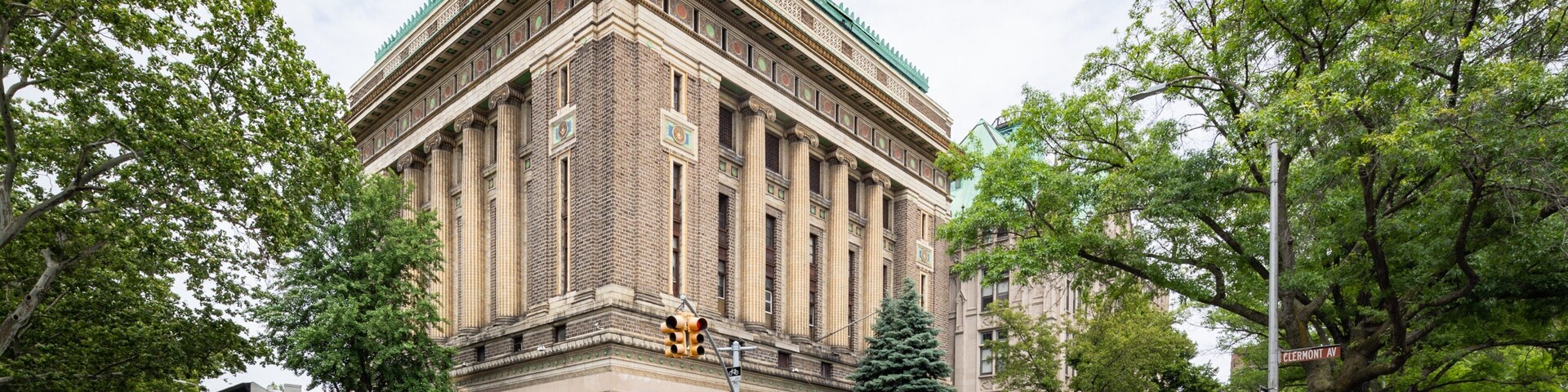 Brooklyn Masonic Temple which includes heritage architecture and a city