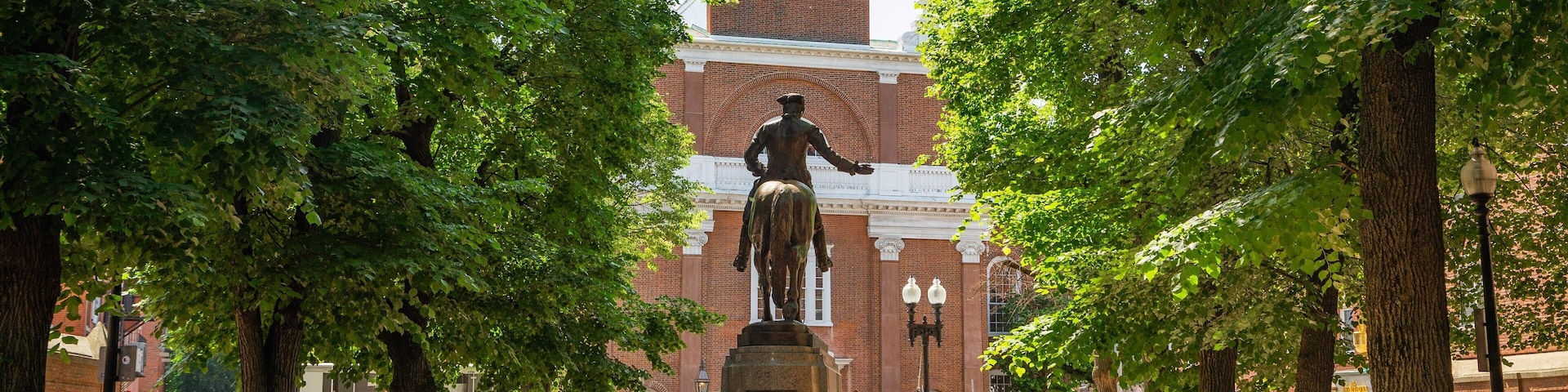 Statue of Paul Revere featuring a statue or sculpture