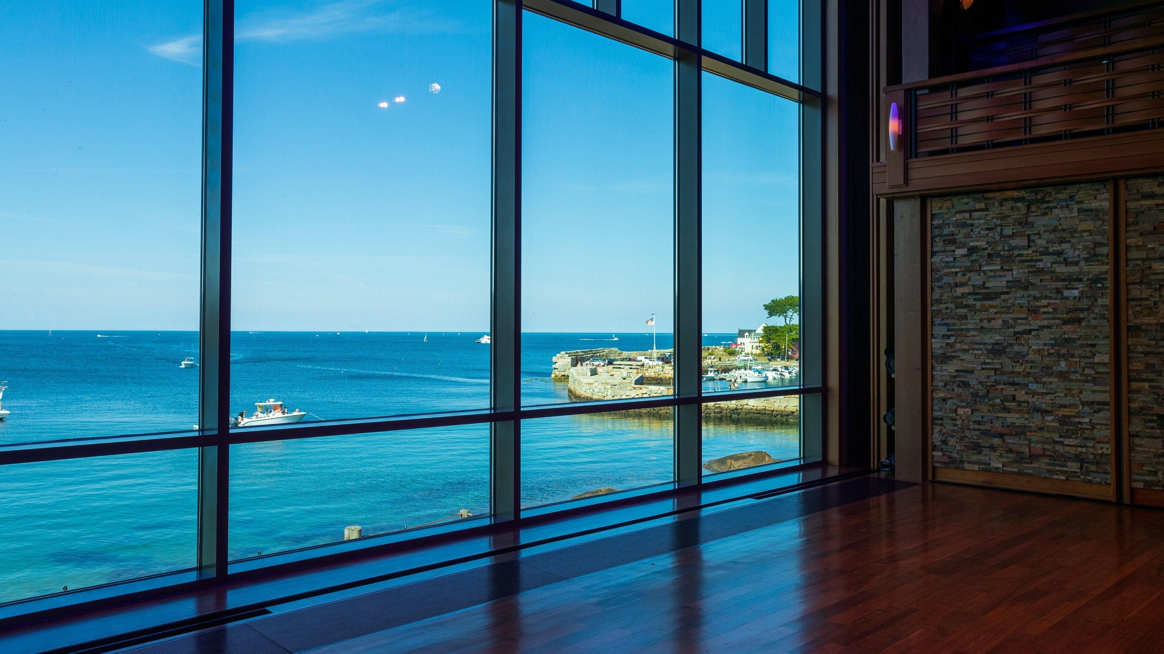 Shalin Liu Performance Center showing interior views and general coastal views