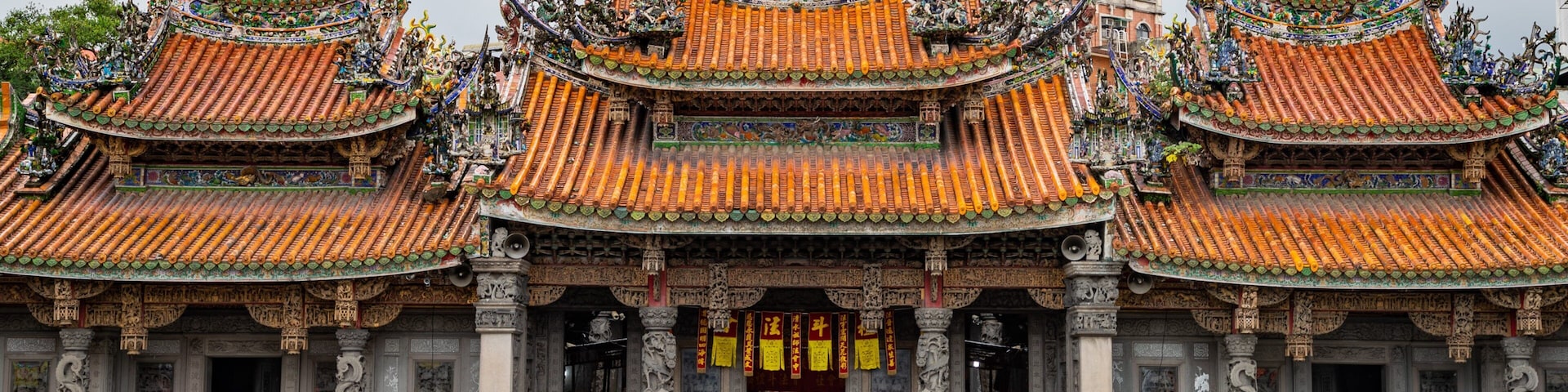 .Sansia Tsu Shi Temple