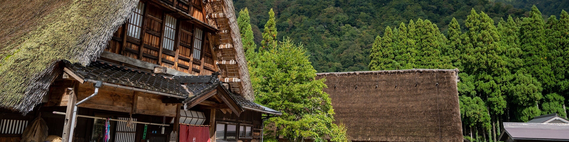 Suganuma Gassho-zukuri Village