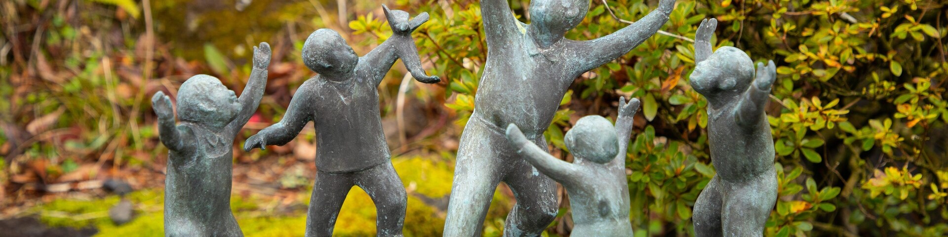 Himenosawa Park which includes outdoor art and a statue or sculpture