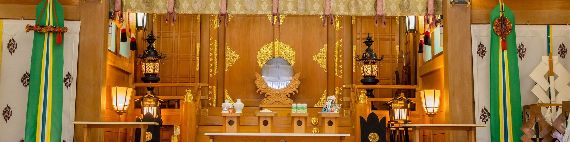 Sapporo which includes interior views and heritage elements