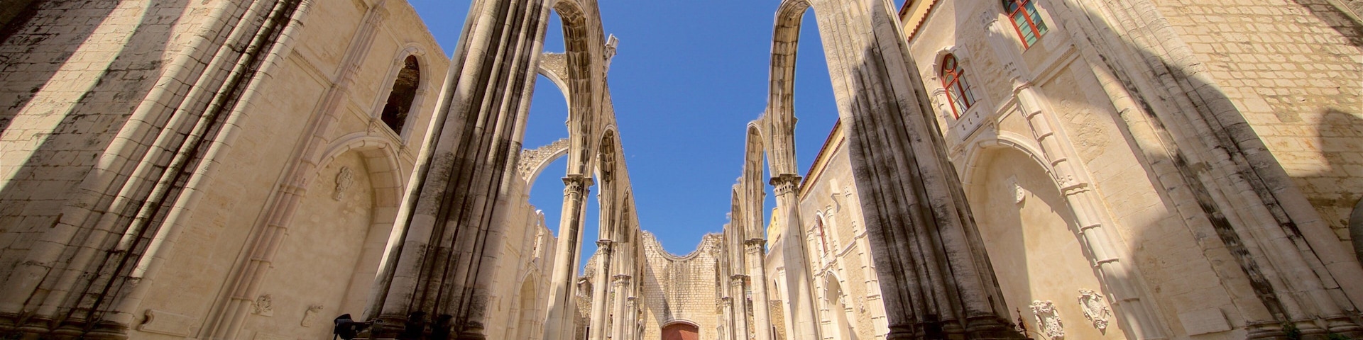 Carmo Convent featuring heritage architecture