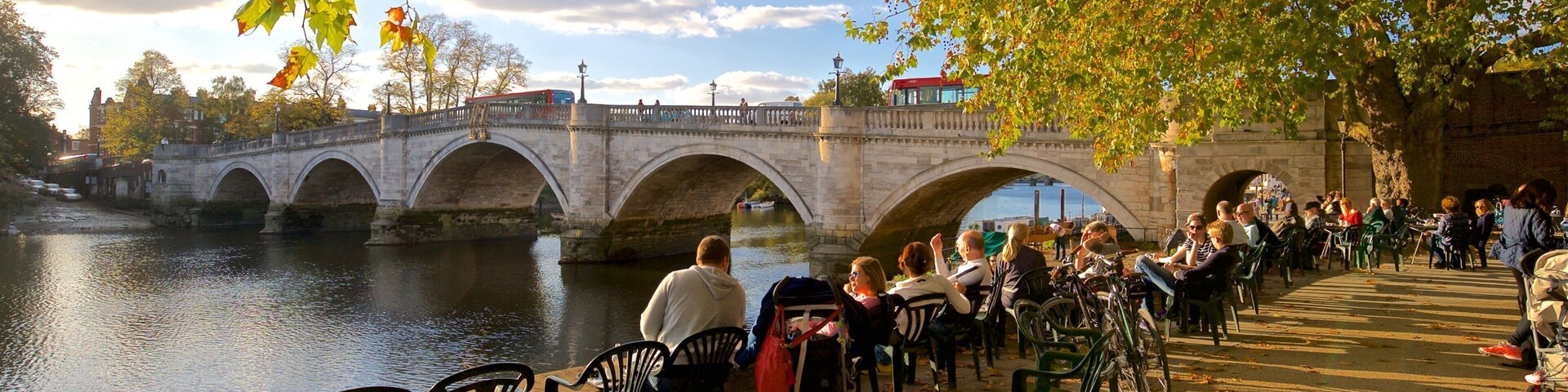 Richmond Bridge showing a river or creek, a bridge and a sunset
