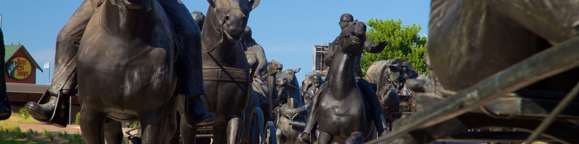 Centennial Land Run Monument showing a statue or sculpture