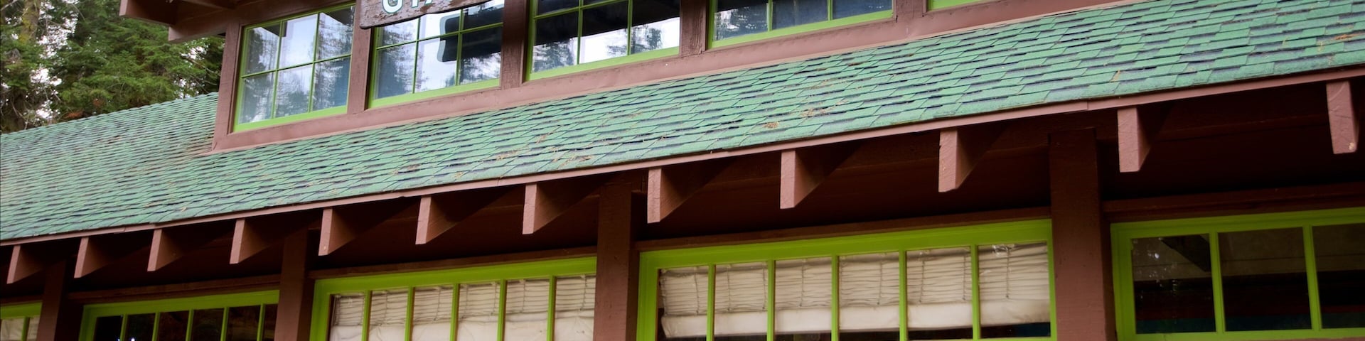 Sequoia National Park which includes signage