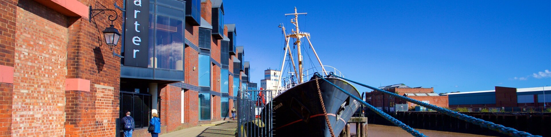 Arctic Corsair que inclui uma baía ou porto
