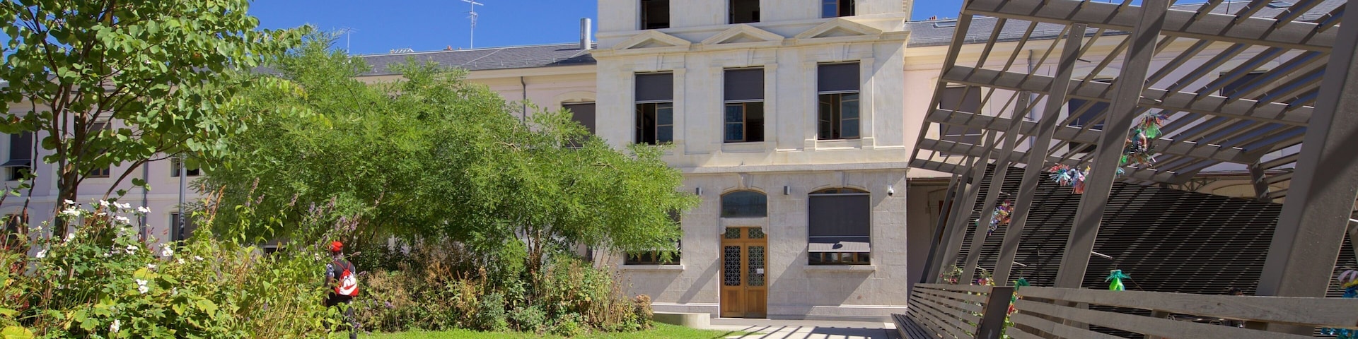 Museum of Ethnography Geneva showing a garden
