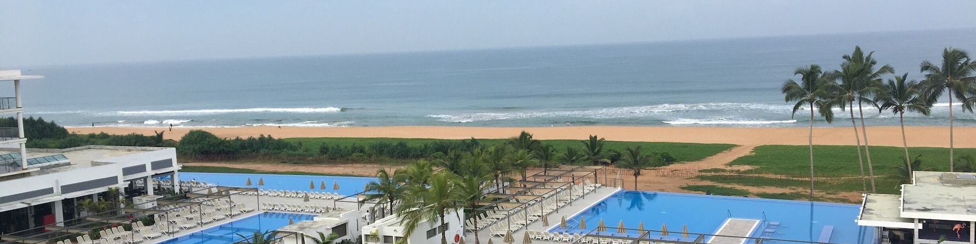 Where the pool meets the Beach 🏖 
#holidays