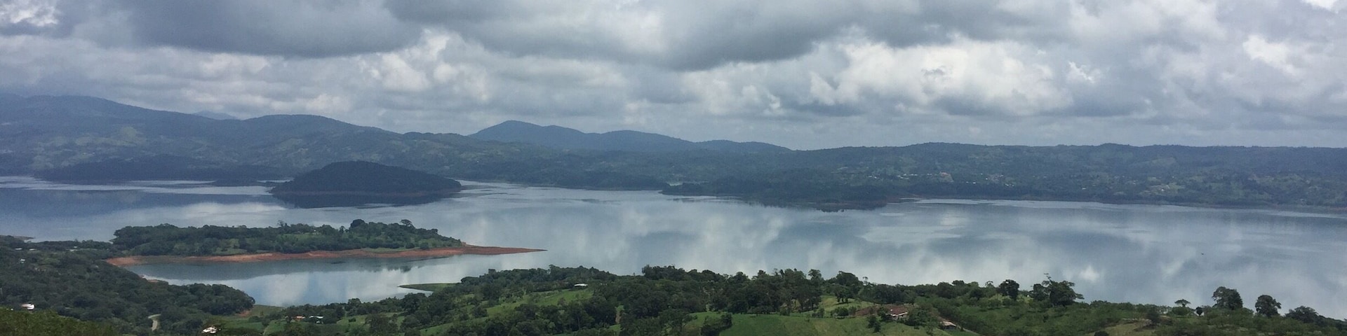 Had to stop the car and breathe in the beauty.
#lake #nature