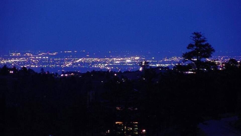 Great happy hour and view of Denver. Gas station near by has incredible homemade treats.
