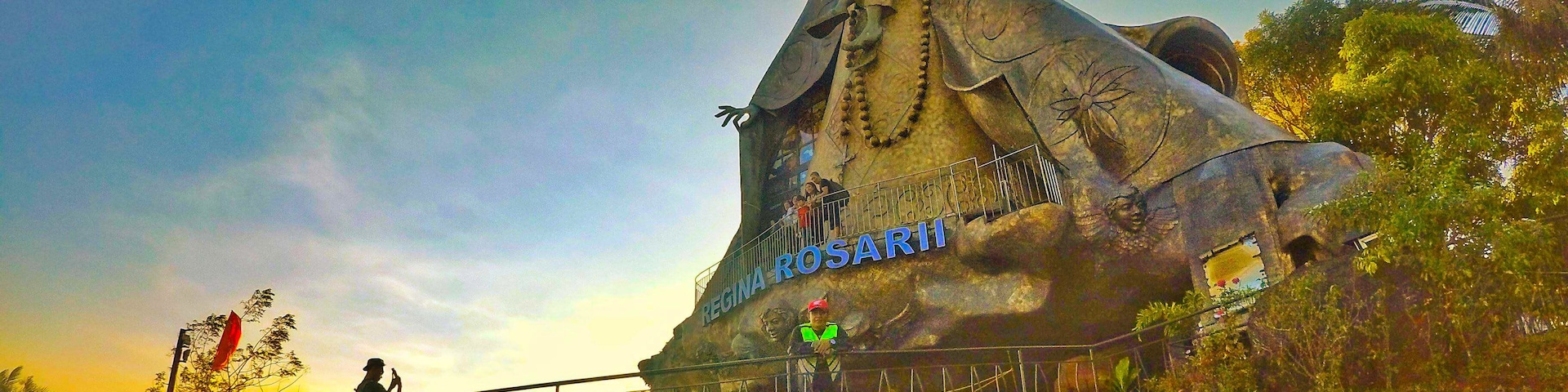 Our Lady Regina Rosarii