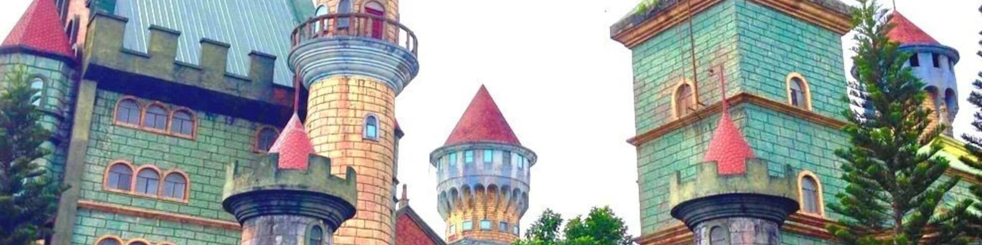 This abandoned amusement park in the Philippines was built to rival Disneyland, it was once owned by a businessman who was forced to leave it unfinished due to financial problem. Abandoned theme park was supposed to be the Disney World of the Philippines.
#Abandoned#FantasyWorldphilippines