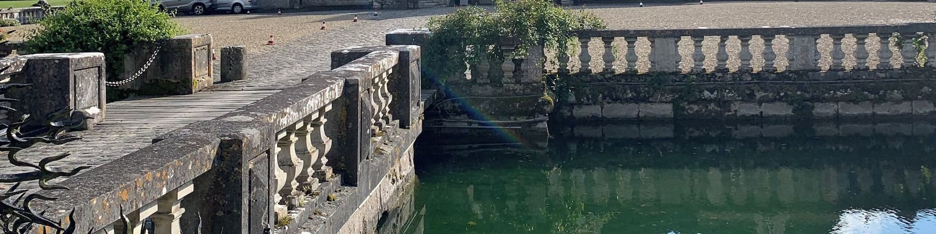 A very well preserved private owned castle . Worth the visit