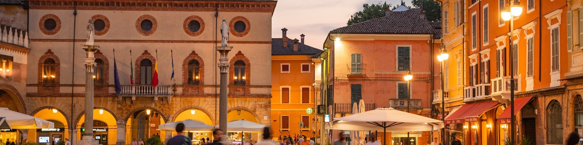 Piazza del Popolo which includes a sunset, a square or plaza and street scenes