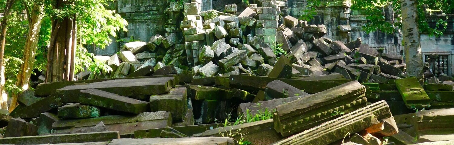 The collapsed entryway to the jungle temple