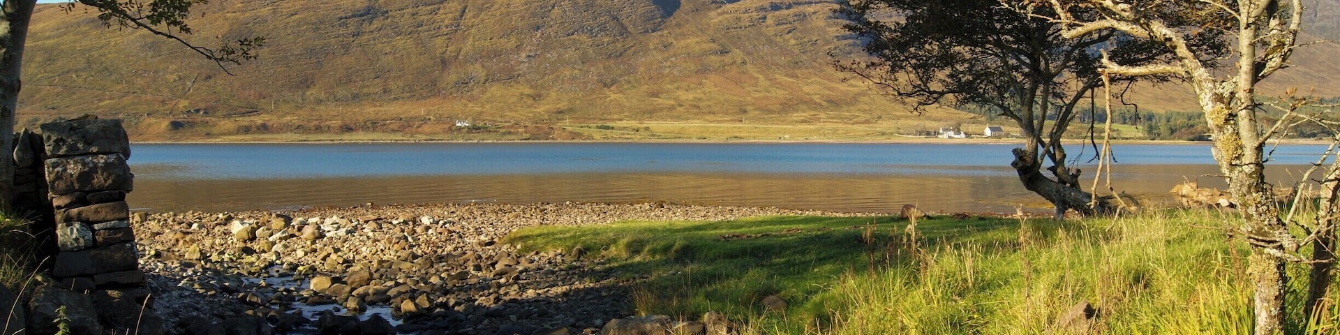 Petite ville d'Applecross, par laquelle on accède grâce à une route très sinueuse, mais offrant des points de vue magnifiques.