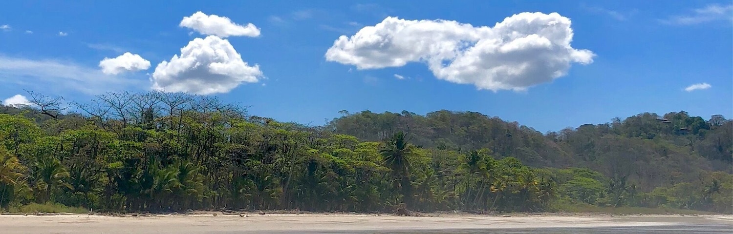 A beautiful Easter morning at Playa Hermosa. This beach north of Santa Teresa is spectacular!