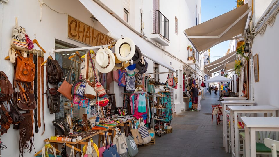Conil de la Frontera City Centre showing markets