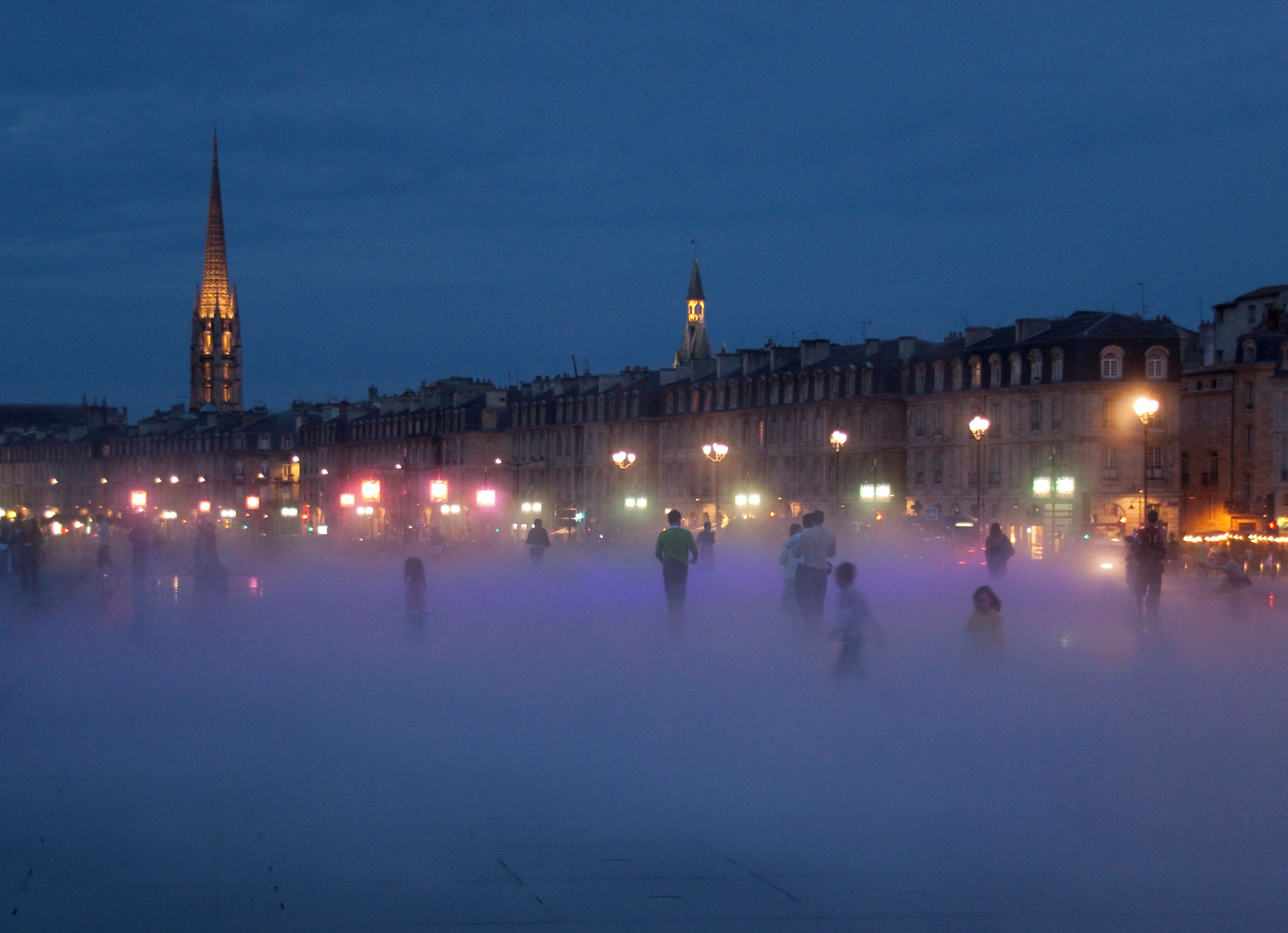 Water Mirror steam night Bordeaux
