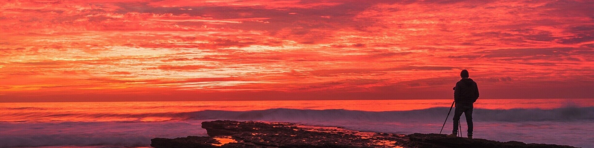 There are sunsets that you must photograph. Ericeira, Portugal have some incredible sunsets! #Red photos