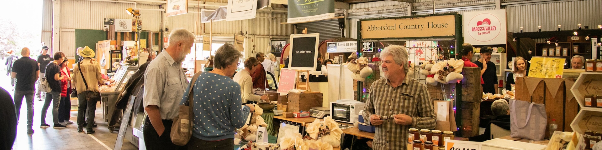 Barossa Farmers Market featuring interior views and markets