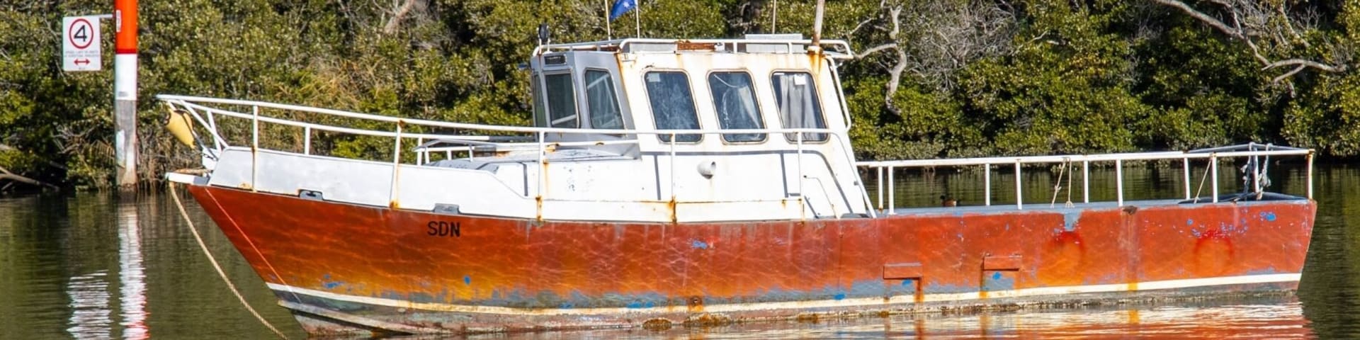 Good spot on the river on a winters afternoon. Several spots along the river for a BBQ