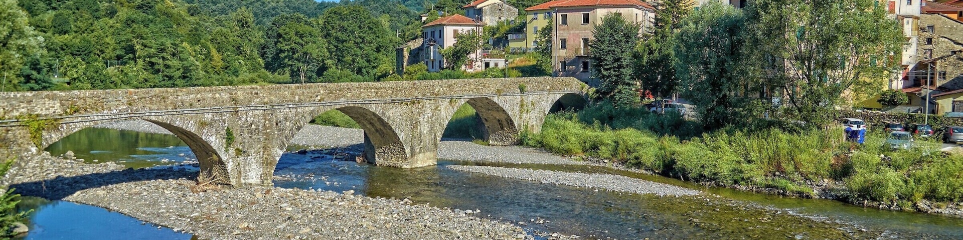 Montebruno, il ponte vecchio sul Trebbia