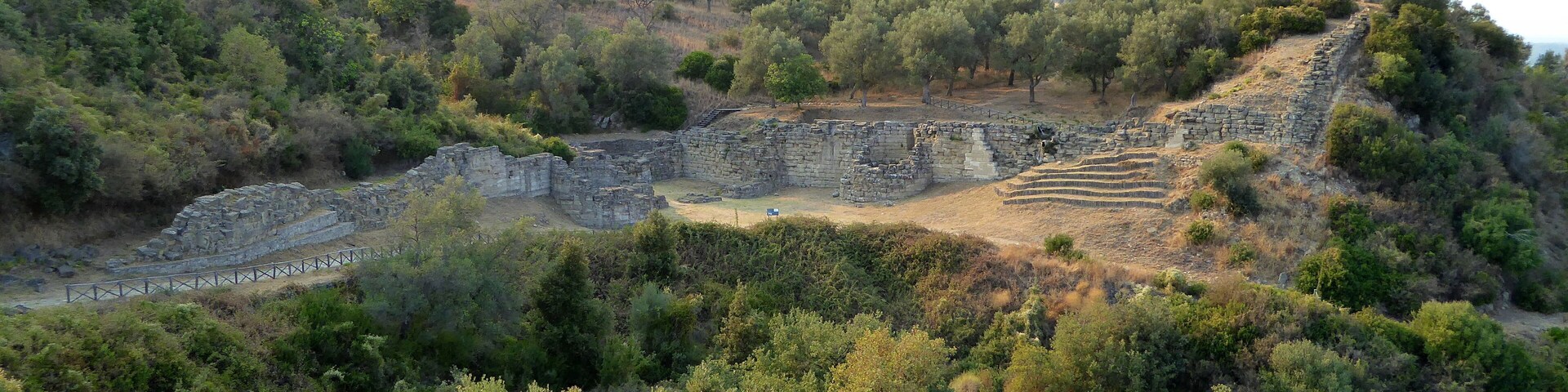 Castiglione di Paludi - East Gate
