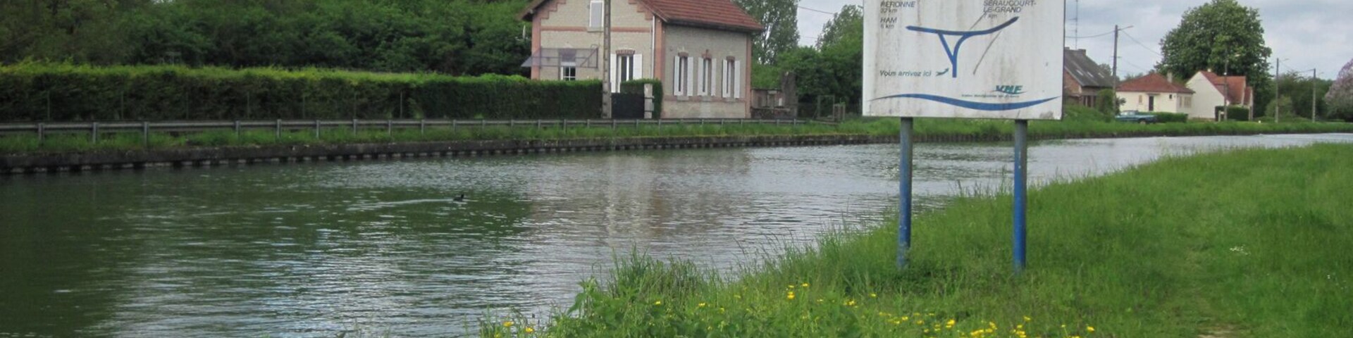 Canal de Saint-Quentin, east of the bifurcation to the Somme canal