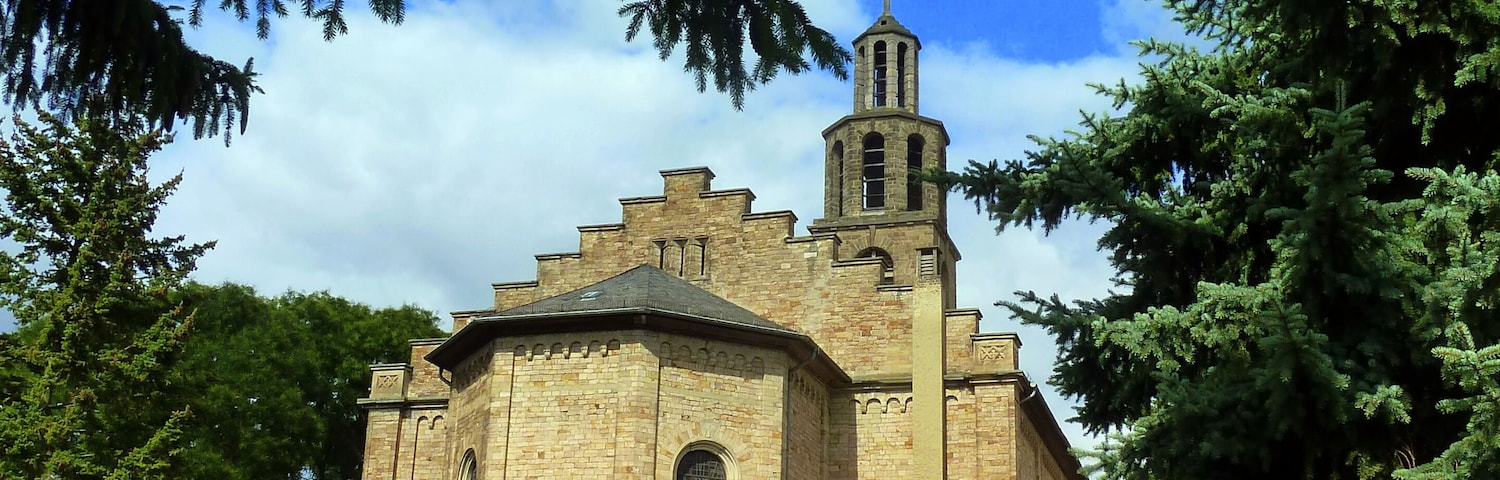 Gau-Bickelheim – Kath. Pfarrkirche St. Martin von Süden
