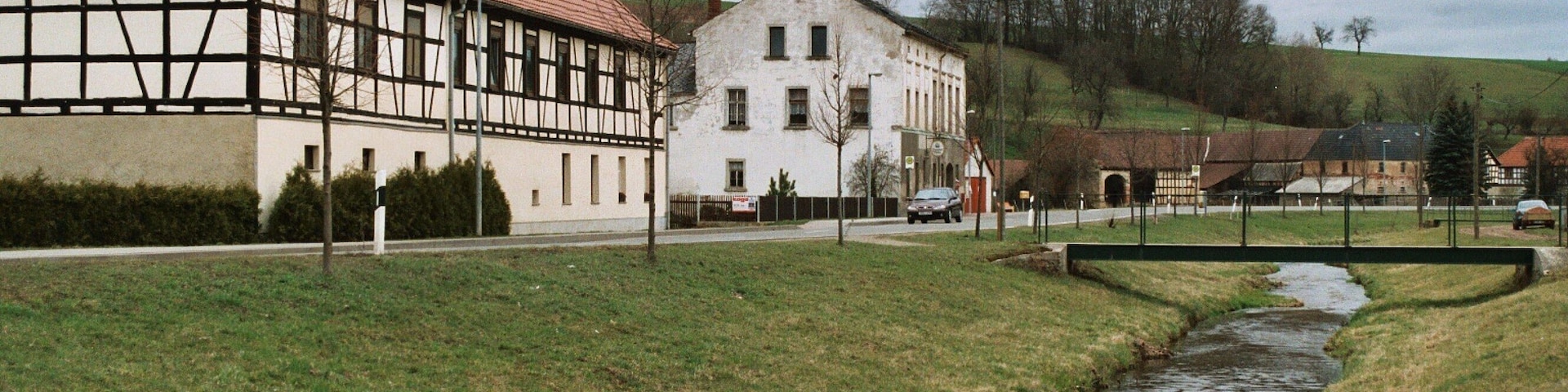 Geißen (Saara bei Gera), the Saarbach, timber framed farm and the inn