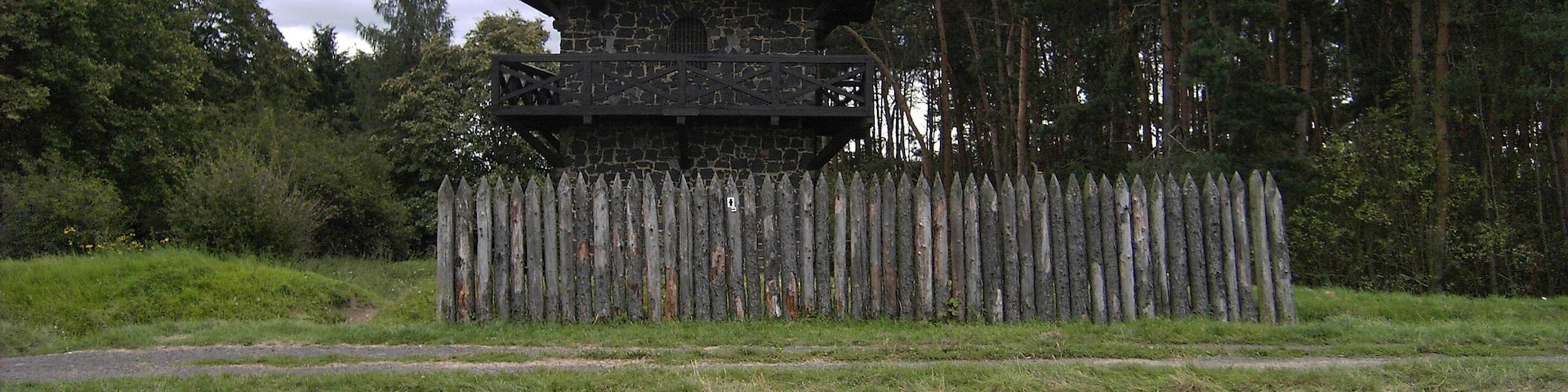Roman watchtower at the Limes, No. WP 4/49. Replica from 1967. New research has shown that the Roman Limes watchtowers possessed one more floor, as can be seen in the replica near Idstein.