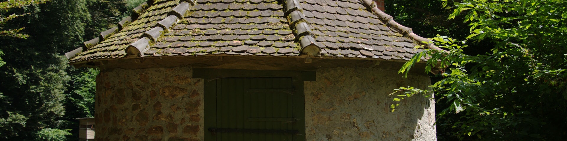 Building (Jagdschirm) near Grebenau / Hesse / Germany