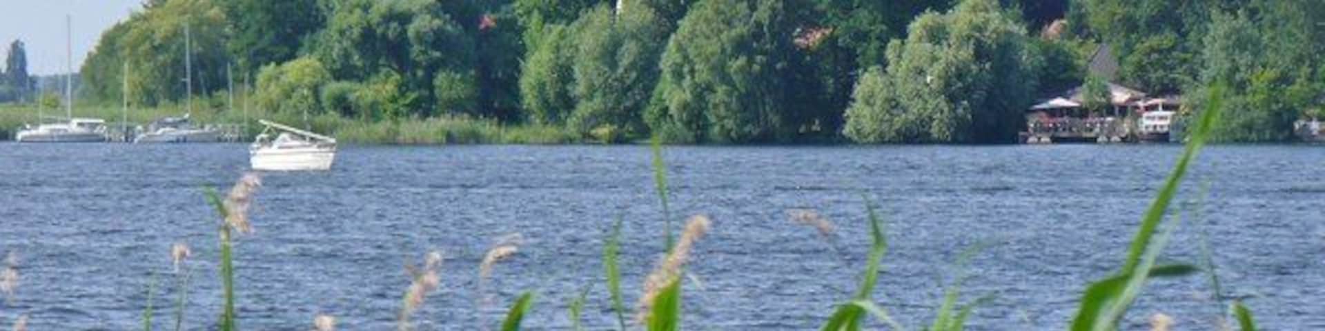 Geltowblick von der Baumgartenbruecke (Geltow from Baumgarten Bridge)
