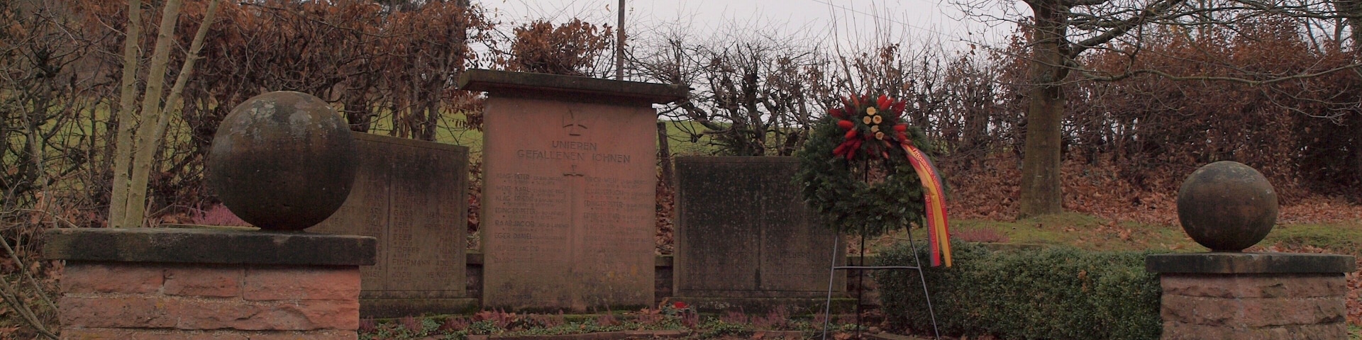Kriegerdenkmal Neuhemsbach