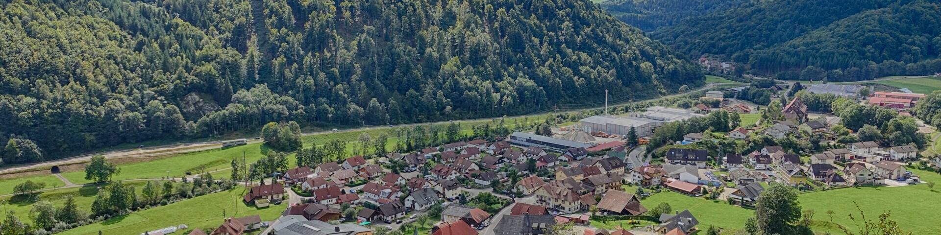 Blick auf Utzenfeld von der Kleinen Utzenfluh