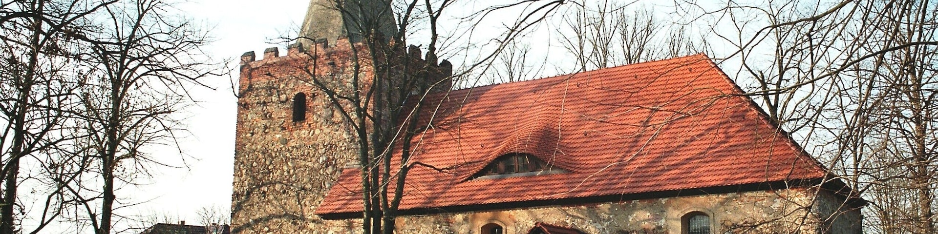 This is a photograph of an architectural monument. It is on the list of cultural monuments of Rauen, no. 09115328