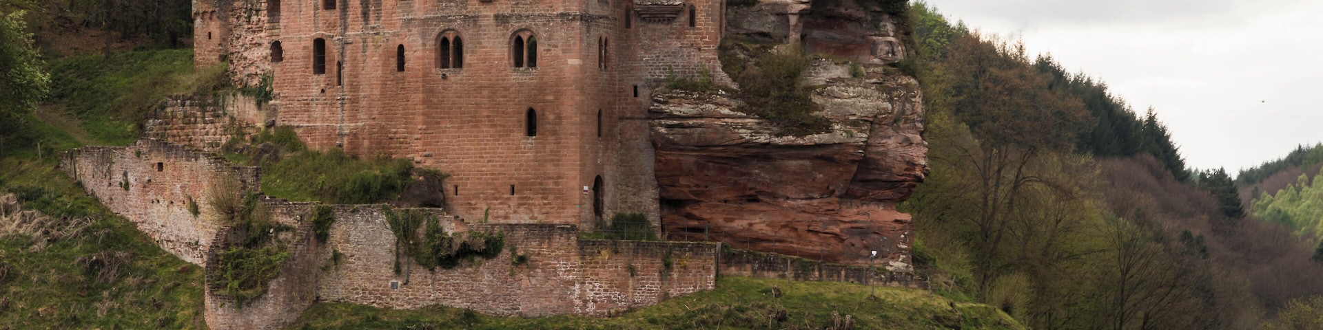 This is a photograph of an architectural monument. It is on the list of cultural monuments of Frankenstein (Pfalz)