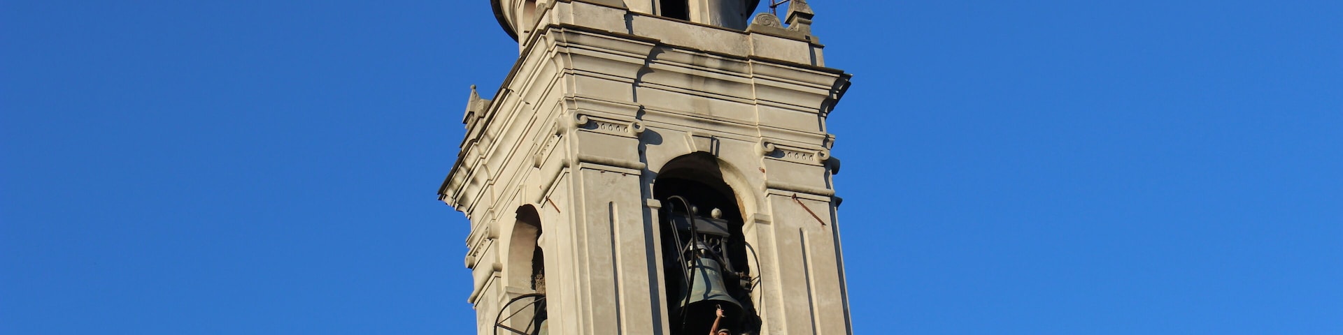 Chiesa di San Martino di Tours a Murta: particolare del campanile.