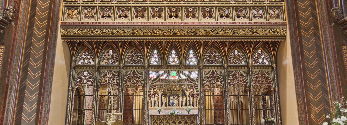 ROMAN CATHOLIC CHURCH OF ST GILES Wikidata has entry Q7588254 with data related to this building.