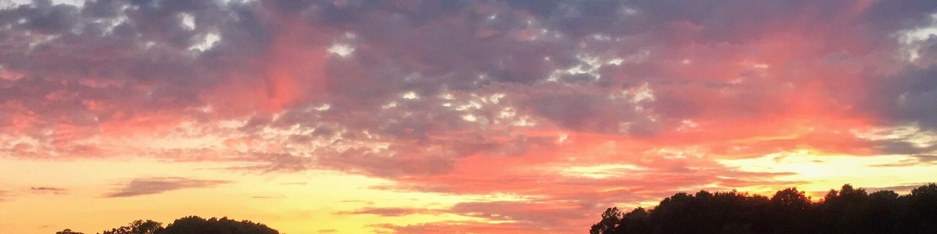 Summer sunset over Eagle Lake 
#AquaTrove
#LifeAtExpedia
#LakeLife