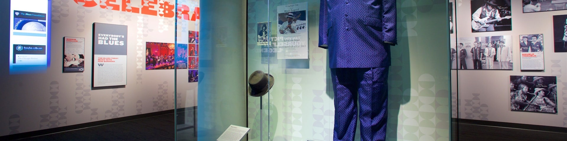 National Blues Museum showing interior views