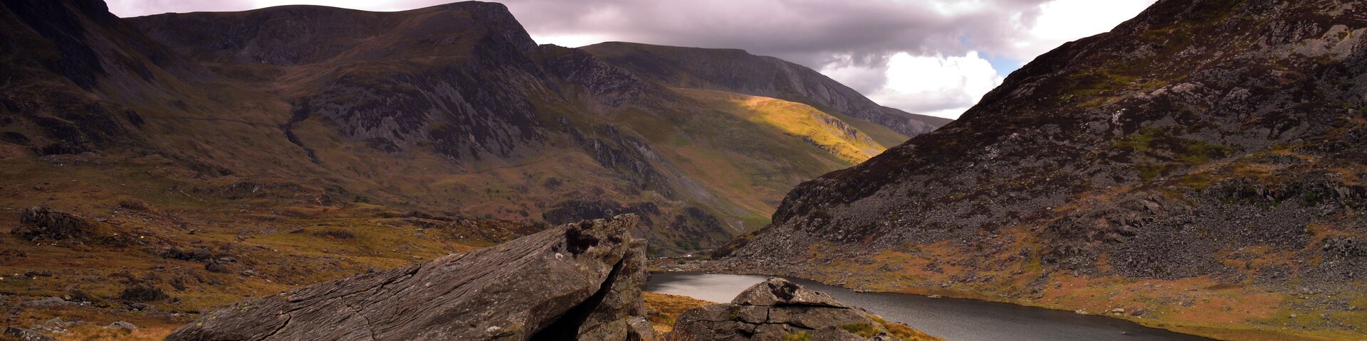 This is a short walk from the Llyn Ogwen lake you see in the distance where you can also park..