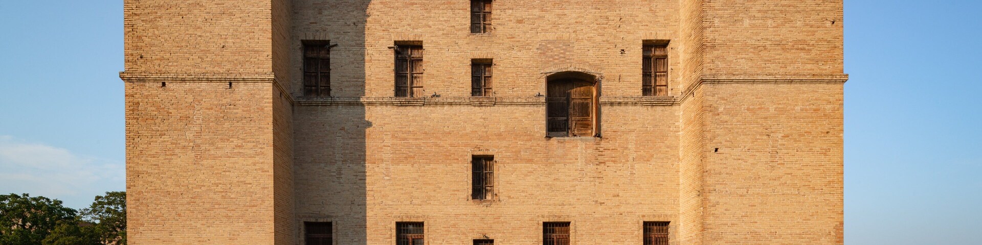 Castiglione di Ravenna featuring heritage architecture and a castle